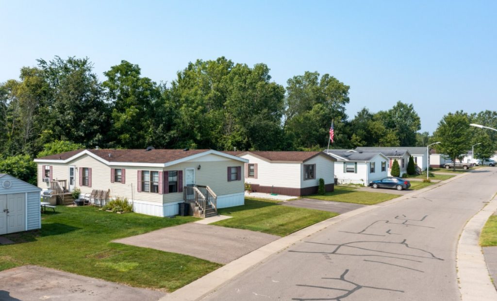 Manufactured Homes Michigan | Tyrone Woods Community